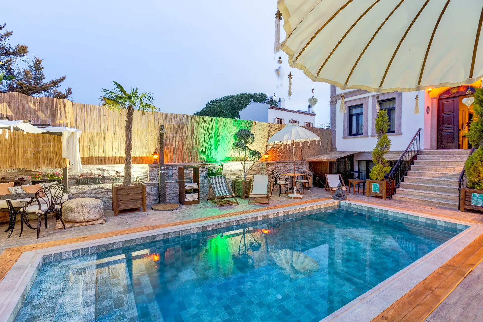 Parna Hotel, +12 | Small and Boutique Hotels in Turkiye & Greece