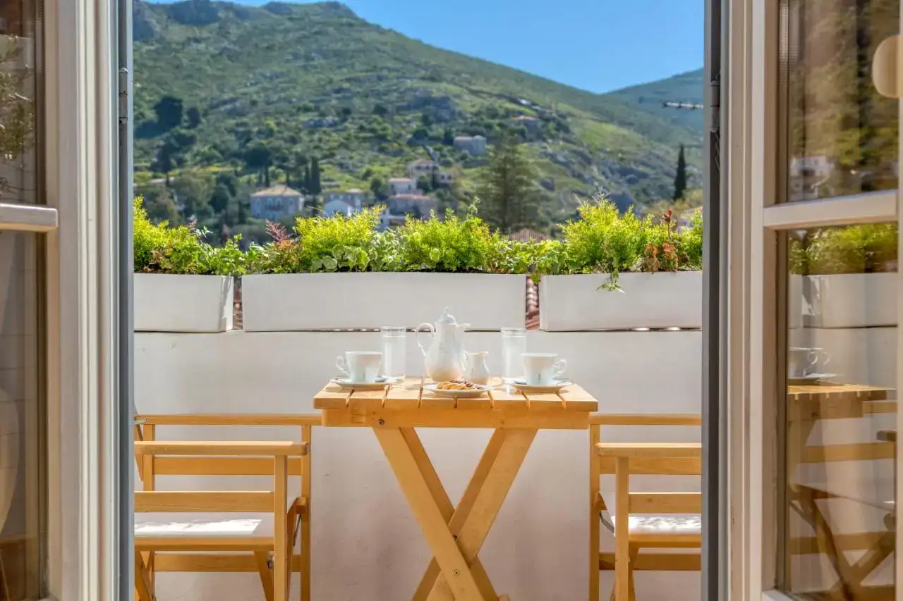 Hotel Leto Hydra | Small and Boutique Hotels in Turkiye & Greece